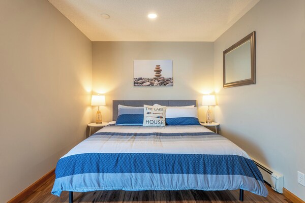 Sandy Point Resort Suit, Amazing 365 Lakeview - Ely, MN