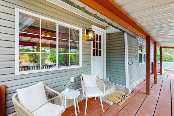 Bright And Beautiful Home W/guest House, W/d, Yard & Close To All - Lake Ozark, MO