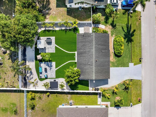 Paradise On Prado - Stuart, FL