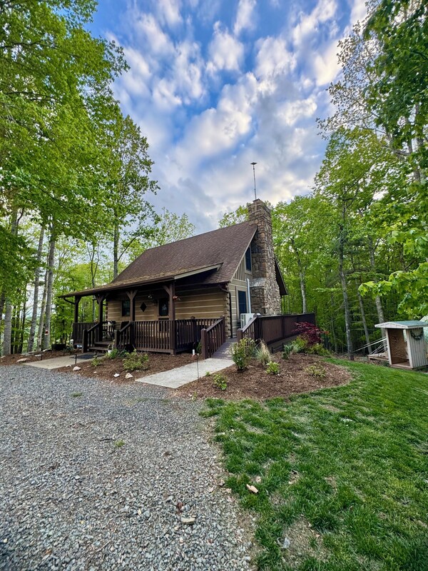 A Hopeful Mountain - 10 Mins From Galax & The Blue Ridge Parkway! - Galax, VA