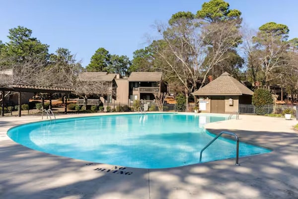 Pinehurst Lakefront W/pool, Spa, Tennis, Golf, & Water Sports - Pinehurst, NC