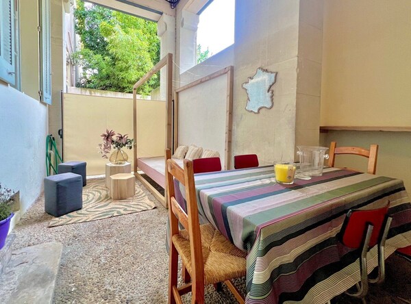 Le Patio Caché  Calme & Confort Près Des Arènes - Nîmes