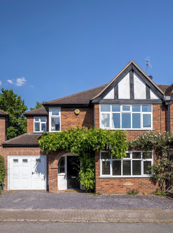 Central Henley Gem  Private, Peaceful, And Perfectly Located - Henley-on-Thames