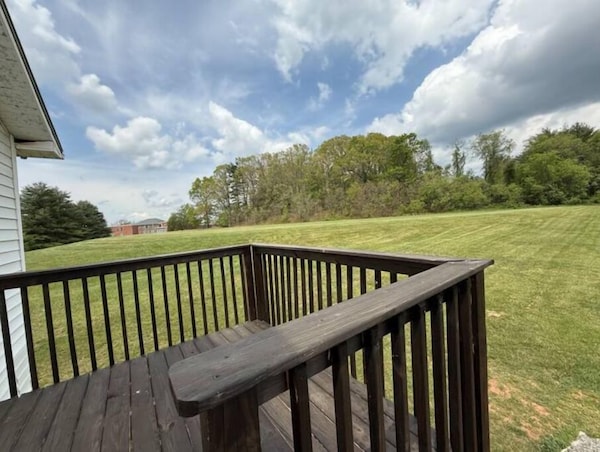Getaway Suite - Hillsville, VA