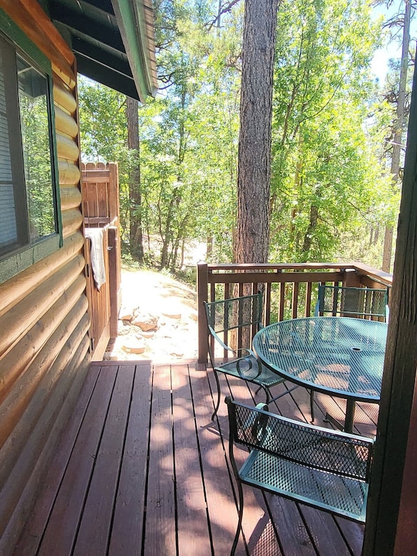 Charming 2-bedroom Cabin 3 In Terrific Pinetop-lakeside With Wifi & Hot Tub! - Pinetop-Lakeside, AZ