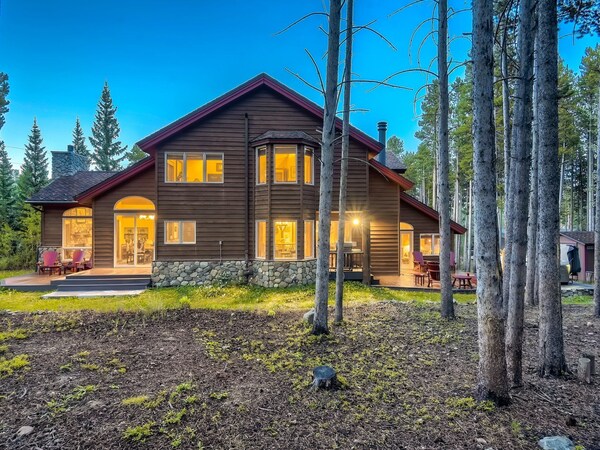 New Saw Mill Run Retreat |  Steps From Peak 8! - Breckenridge, CO