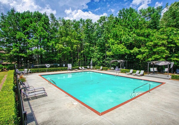 Spacious 4br Villa Getaway Near Atlanta - Douglasville, GA