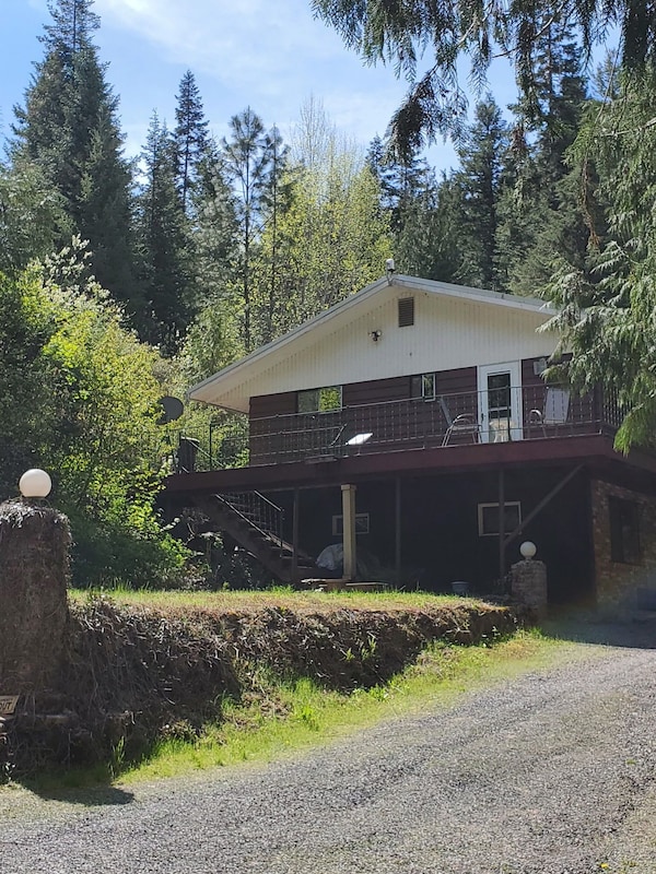 Charming 1-bedroom Country House With Wifi, Ac In Serene Mead - Mount Spokane State Park, Mead