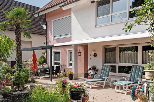Ferienwohnung 'Im Liestengarten' Mit Bergblick, Privater Terrasse Und Wi-fi - Neuenburg am Rhein