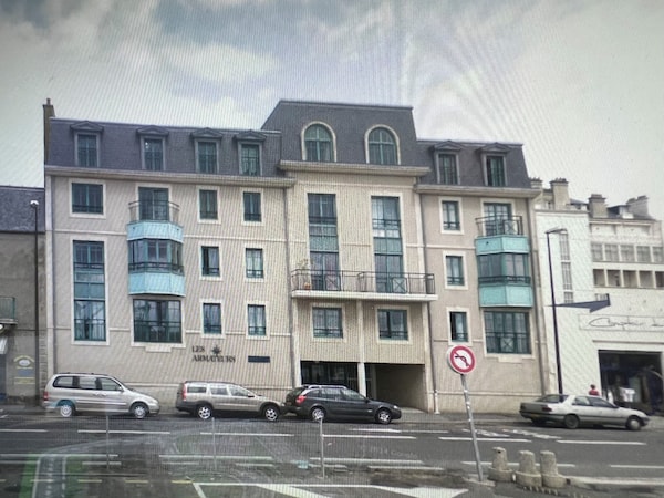 Agréable T2 Situé à 300m D' Intra-muros De Saint-malo Et 100m Des Plages. - Saint-Malo