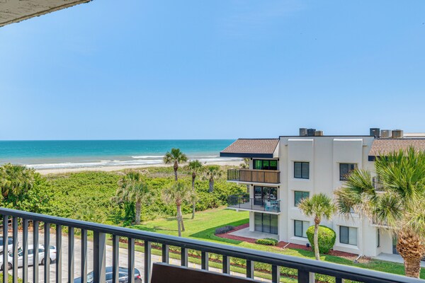Pool Access: Beachfront Condo In Cape Canaveral! - Cape Canaveral, FL