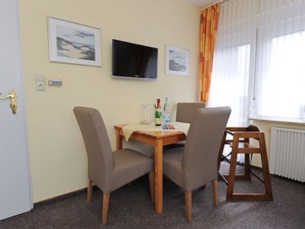 Ferienwohnung 4 - Ferienwohnungen Reinders Lammertshörn 22 - Esens
