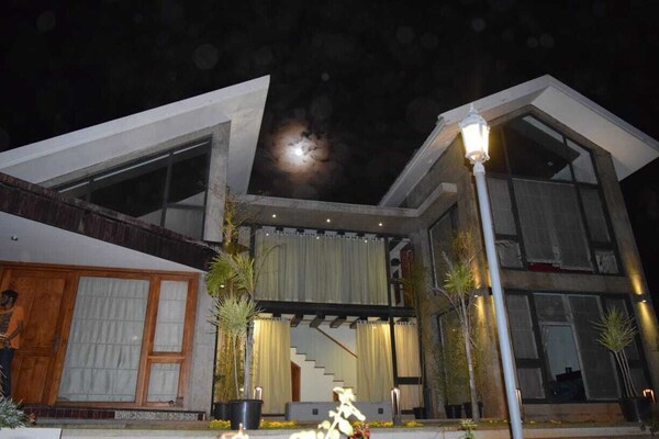 Contemporary 2-bedroom Villa In Muthorai Palada. - Ooty