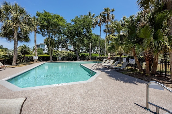 Great Beach Condo In Quiet Section Of Wild Dunes Resort! - Isle of Palms, SC