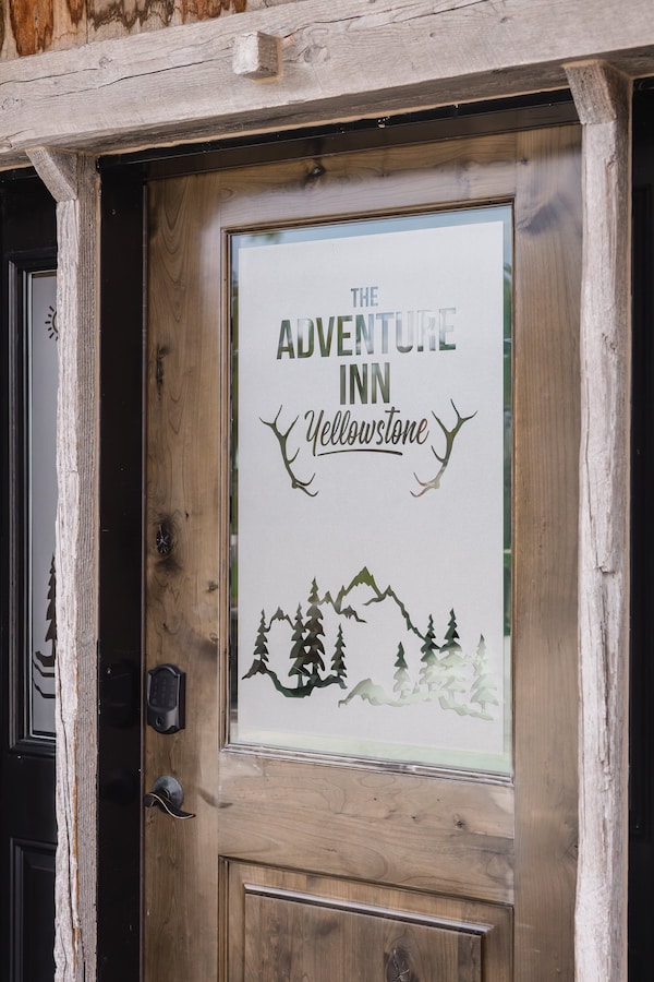 The Adventure Inn Yellowstone- Cabin Creek Suite - West Yellowstone, MT