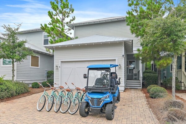 Nothing But Blue Skies 5 Beach Cruiser Bikes - Brand New 6-seat Golf Cart, 2 Resort Pools, Pickleball Courts At Nautrewalk 30a!! - Watercolor, FL