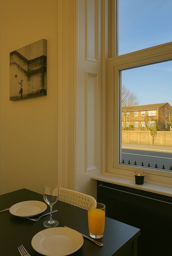 Modern Flat In Canary Wharf W/hot Tub - Central London