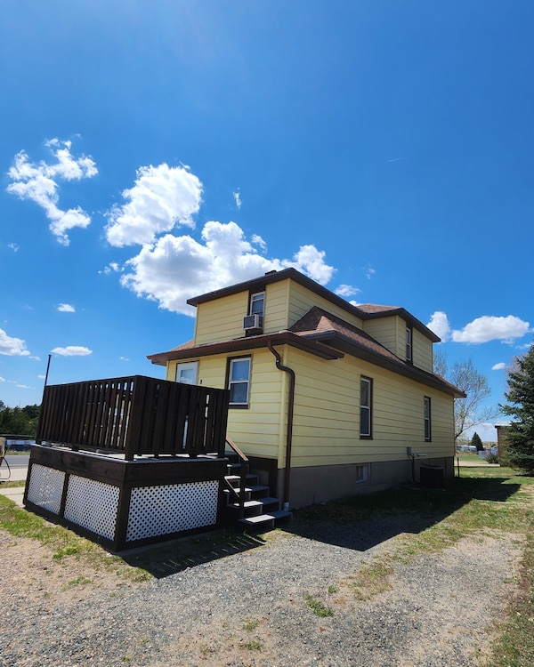 Lake Mac Lodge - A 4-bedroom House In Charming Lemoyne.  Relax And Unwind. - Nebraska