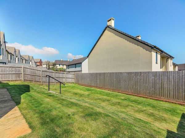 4 Bedroom Accommodation In Paignton - Brixham