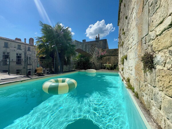 Maison M - Spacieuse Maison Avec Piscine Privative - Rochefort, France