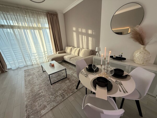 Panoramic Canal & Burj Khalifa View . Luxury 1br In Business Bay - Dubái
