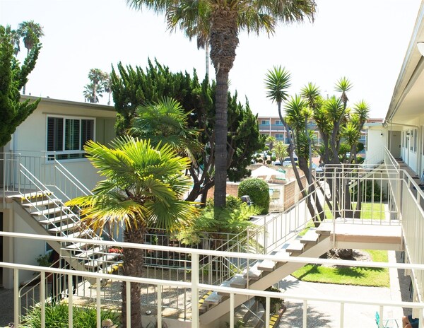 New! 2 Bed Condo Bungalow #225 - Carpinteria, CA