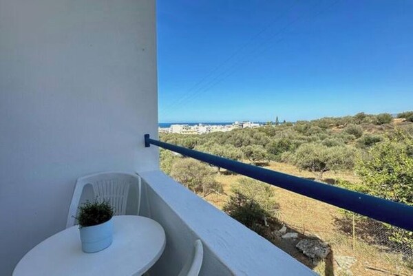 Anna | Apartment With A View & Close To Everything - Koutouloufari