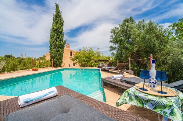 Rural Finca Can Lloret In Mallorca With Pool - Algaida