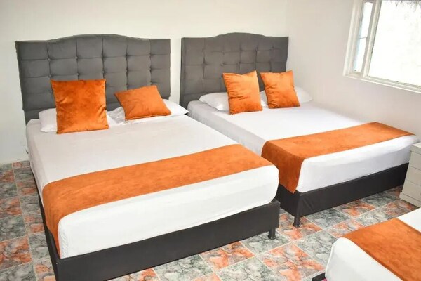 Hotel Flamante Bulevar - Triple Room With Private Bathroom - Meta