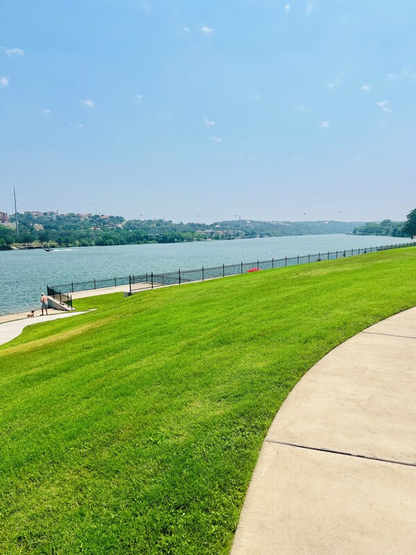 New Modern, Resort Style, Gated Community, Wifi, Fitness, Games,    Marble Falls - Marble Falls, TX