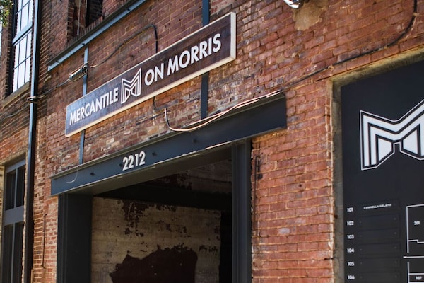 Luxury 1bd | A+ Downtown Location | King Bed Condo - Birmingham, AL