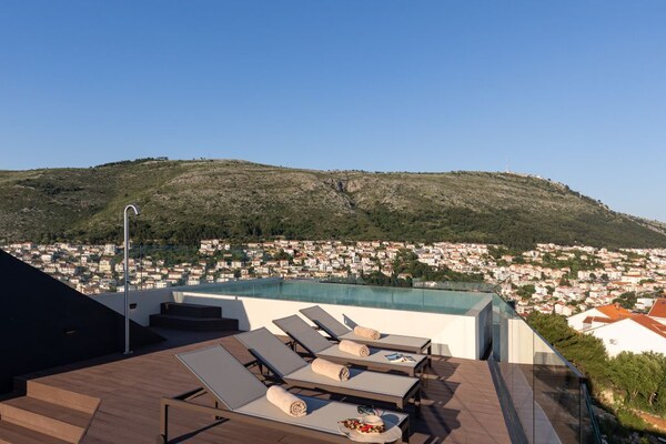 Modern Villa In Dubrovnik With Infinity Rooftop Pool - Dubrovnik