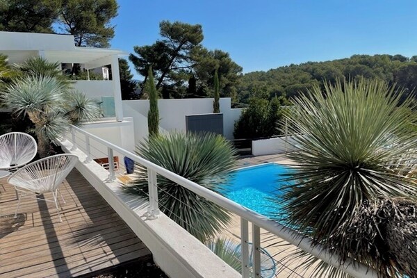 Contemporary Villa In Peypin, Near Aix-en-provence And Cassis - Allauch
