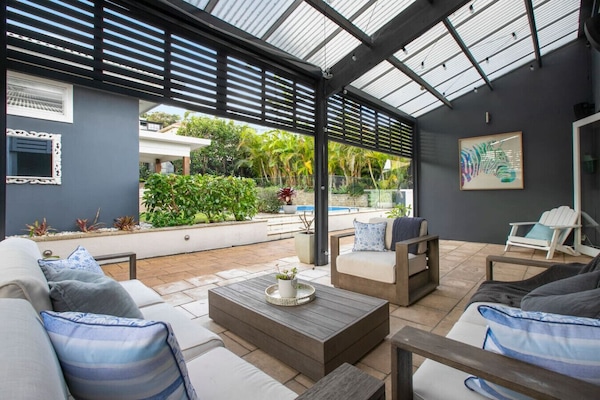 Spacious Oceanview Escape With Pool & Cabana - Sydney