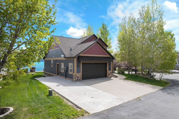 Lakeside Haven, A Cozy And Relaxing Home That Sleeps 24 With Pool/hottub Access! - Utah