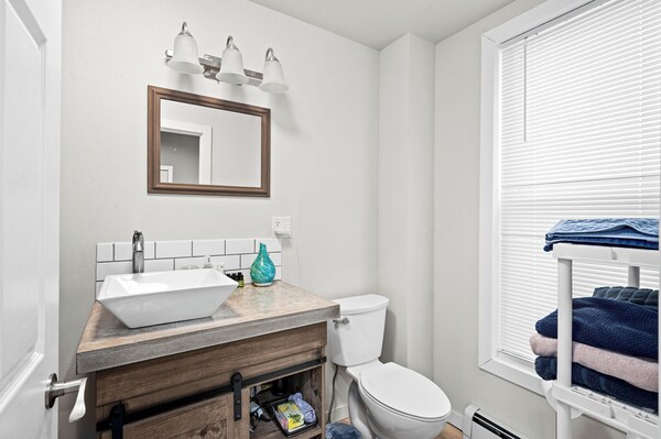 Grand Getaways Apt. #1 In Beautiful Duluth, Mn With A/c - Duluth, MN