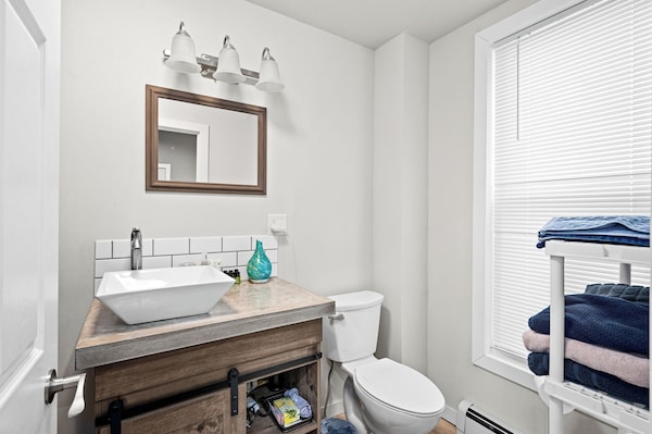 Grand Getaways Apt. #1 In Beautiful Duluth, Mn With A/c - Duluth, MN