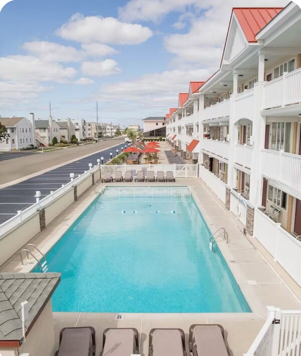 Avalon Beach Condo - Stone Harbor, NJ