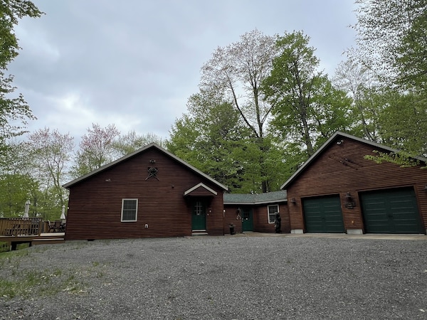 Spacious, Immaculate Home!  Camp Pawnee - Old Forge, NY