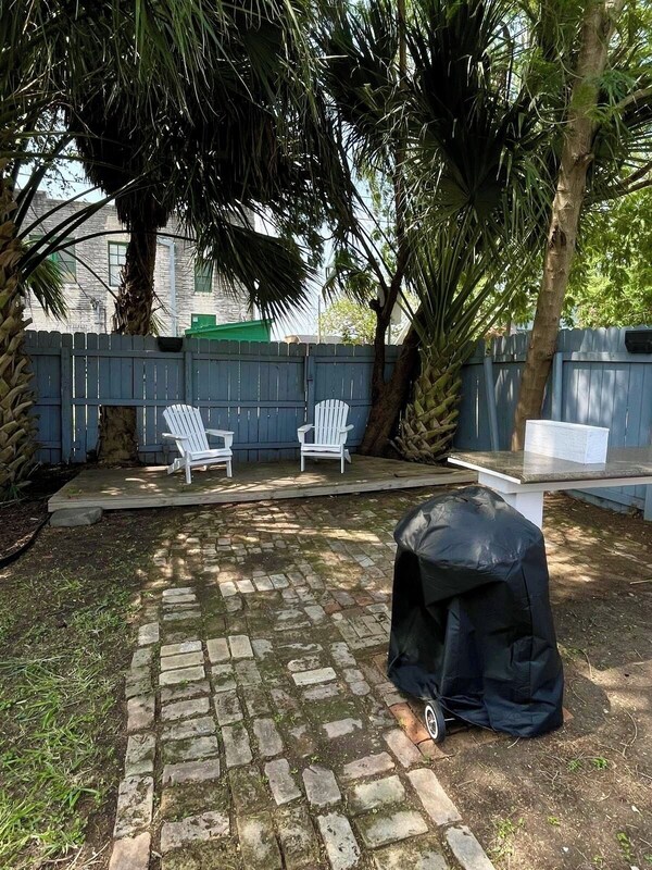Casa Maria At Mitte Cultural District. - Gladys Porter Zoo, Brownsville