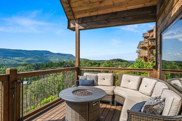 Unforgettable Group Getaway In The Smoky Mountains - 塞維爾維爾