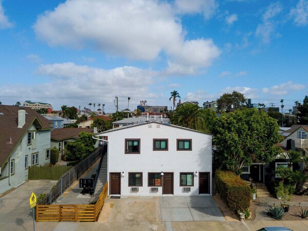 Clean, Modern, & Cozy Apartment - Old Town - San Diego