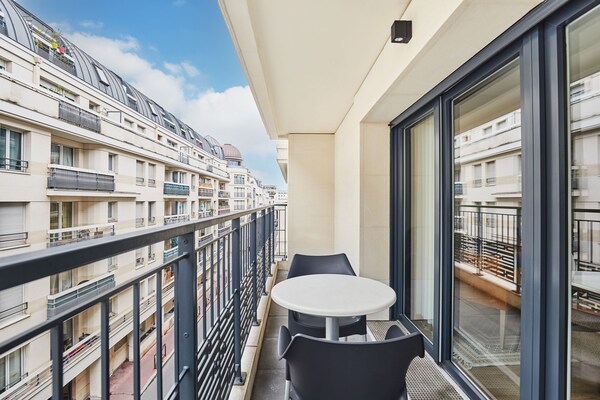 T3 Spacieux + Cuisine | Gare à 5 Min, Paris Direct - Levallois-Perret