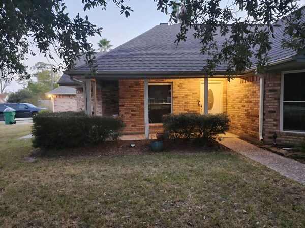 Charming 3-bedroom House With Wifi And Ac In Orange With A Pool - Pinehurst, TX