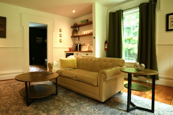 The Schoolhouse Suite Luxury Accommodations - Hastings, NY