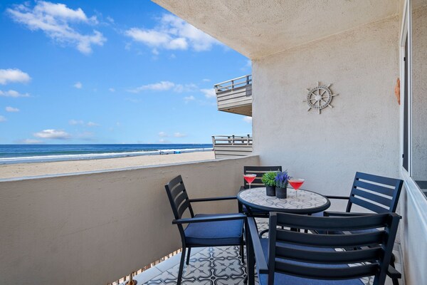 New Cs 212 - 2bd Ocean Views, Walk Everywhere - You, Me, And The Sea! - Carpintería, CA
