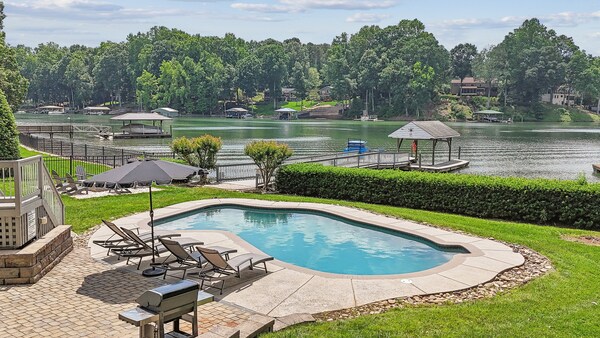 Private Waterfront Home With Heated Pool, Firepit, Kayaks, Game Room And Much More! - Denver, NC
