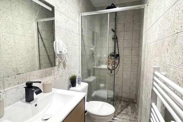 6 - Cosy, Well-located Accommodation In Clairmarais - Marne