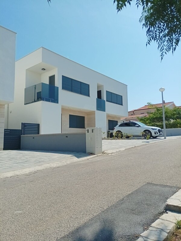 Seaside Holiday House Vir - Lozice, Vir (K-24443) - 維爾島