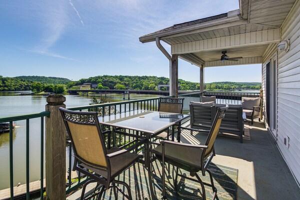 On-site Lake Of The Ozarks Access: Camdenton Condo - Camdenton, MO
